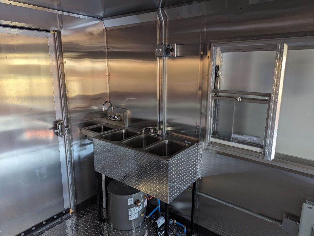 Food Truck Plumbing & Water Systems: Field Guide